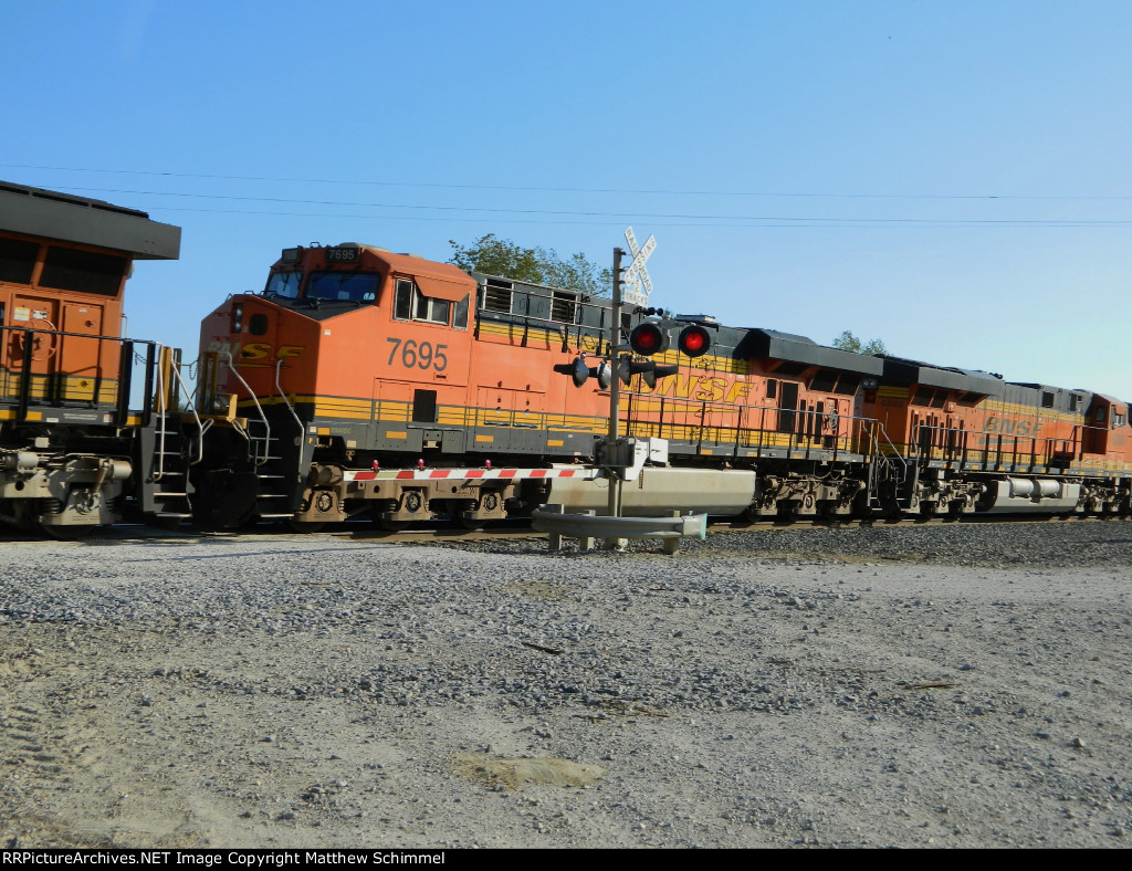 BNSF 7695!